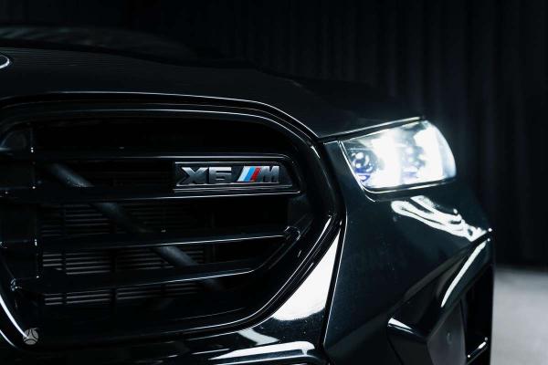 Black BMW X6 M 2022 in Vilnius, with an engine capacity of 4.40 L and mileage of 40 thousand km for 88000 €, photo 8 on AUTOMOTO.COM.LV
