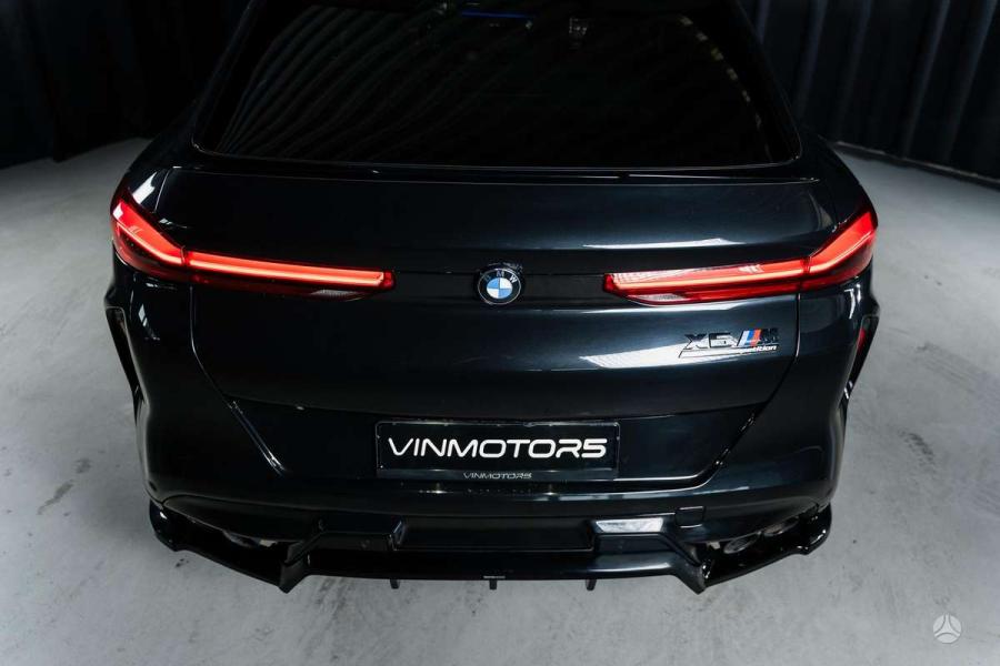 Black BMW X6 M 2022 in Vilnius, with an engine capacity of 4.40 L and mileage of 40 thousand km for 88000 €, photo 17 on AUTOMOTO.COM.LV