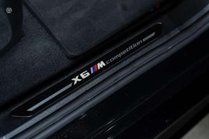Black BMW X6 M 2022 in Vilnius, with an engine capacity of 4.40 L and mileage of 40 thousand km for 88000 €, photo 34 on AUTOMOTO.COM.LV
