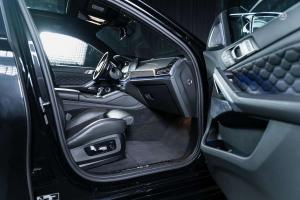 Black BMW X6 M 2022 in Vilnius, with an engine capacity of 4.40 L and mileage of 40 thousand km for 88000 €, photo 35 on AUTOMOTO.COM.LV