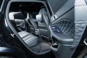 Black BMW X6 M 2022 in Vilnius, with an engine capacity of 4.40 L and mileage of 40 thousand km for 88000 €, photo 39 on AUTOMOTO.COM.LV