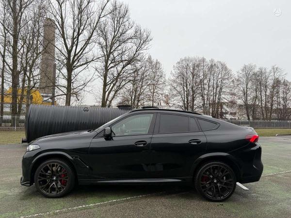 Black BMW X6 M 2024 in Marijampole, with an engine capacity of 4.40 L and mileage of 16 thousand km for 110000 €, photo 10 on AUTOMOTO.COM.LV