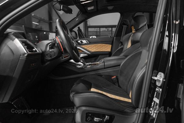 Black BMW X6 M 2024 in Riga, with an engine capacity of 4.40 L and mileage of 17 thousand km for 115000 €, photo 5 on AUTOMOTO.COM.LV