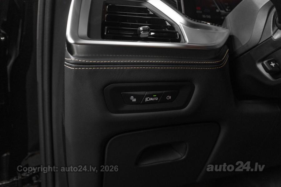 Black BMW X6 M 2024 in Riga, with an engine capacity of 4.40 L and mileage of 17 thousand km for 115000 €, photo 13 on AUTOMOTO.COM.LV