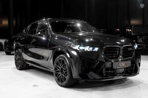 Black BMW X6 M 2024 in Riga, with an engine capacity of 4.40 L and mileage of 17 thousand km for 115000 €, photo 3 on AUTOMOTO.COM.LV