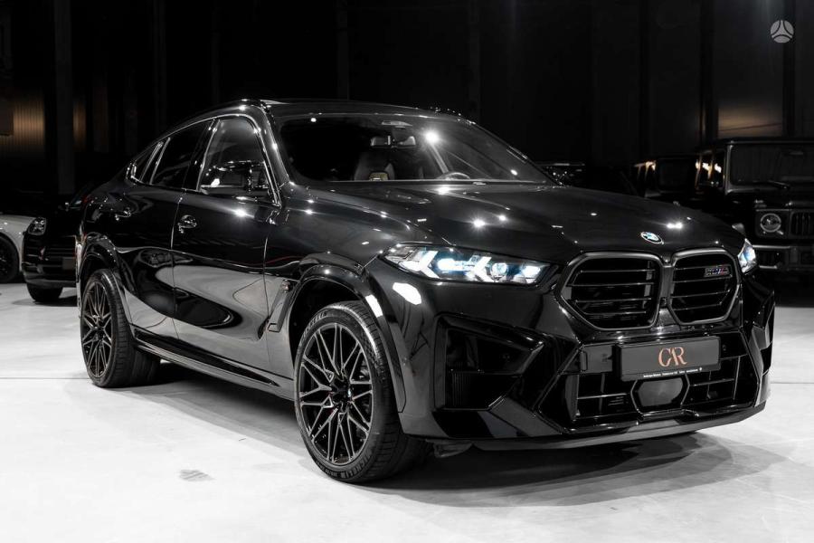 Black BMW X6 M 2024 in Riga, with an engine capacity of 4.40 L and mileage of 17 thousand km for 115000 €, photo 3 on AUTOMOTO.COM.LV
