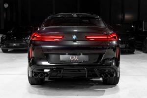 Black BMW X6 M 2024 in Riga, with an engine capacity of 4.40 L and mileage of 17 thousand km for 115000 €, photo 5 on AUTOMOTO.COM.LV