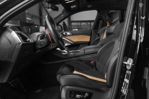 Black BMW X6 M 2024 in Riga, with an engine capacity of 4.40 L and mileage of 17 thousand km for 115000 €, photo 6 on AUTOMOTO.COM.LV