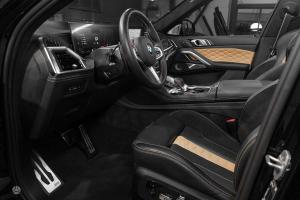 Black BMW X6 M 2024 in Riga, with an engine capacity of 4.40 L and mileage of 17 thousand km for 115000 €, photo 7 on AUTOMOTO.COM.LV