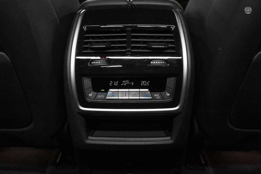 Black BMW X6 M 2024 in Riga, with an engine capacity of 4.40 L and mileage of 17 thousand km for 115000 €, photo 11 on AUTOMOTO.COM.LV