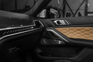 Black BMW X6 M 2024 in Riga, with an engine capacity of 4.40 L and mileage of 17 thousand km for 115000 €, photo 29 on AUTOMOTO.COM.LV