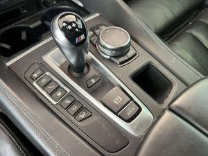 Zils BMW X6 M 2015 Kauņa, ar dzinēja tilpumu 4.40 L un nobraukumu 101 tūkst. km par 10228 €, foto 26 vietnē AUTOMOTO.COM.LV
