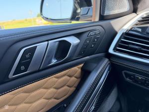 Zils BMW X6 M 2020 Klaipėda, ar dzinēja tilpumu 4.40 L un nobraukumu 100 tūkst. km par 65000 €, foto 10 vietnē AUTOMOTO.COM.LV