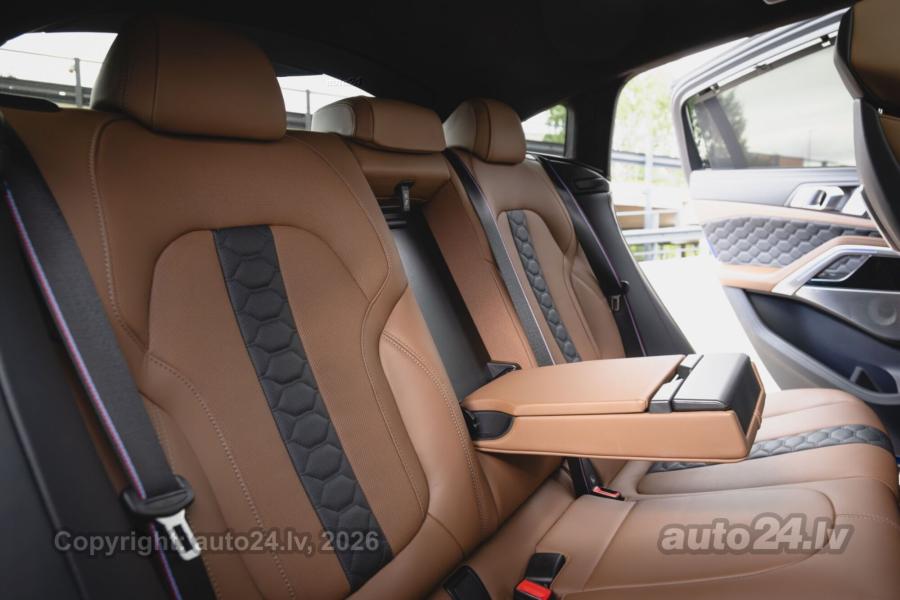 Zils BMW X6 M 2024 Tallina, ar dzinēja tilpumu 0.00 L un nobraukumu 126 tūkst. km par 110000 €, foto 18 vietnē AUTOMOTO.COM.LV