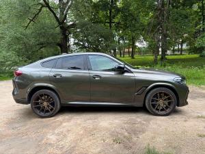 Zaļš BMW X6 M 2022 Viļņa, ar dzinēja tilpumu 4.40 L un nobraukumu 51 tūkst. km par 73999 €, foto 8 vietnē AUTOMOTO.COM.LV