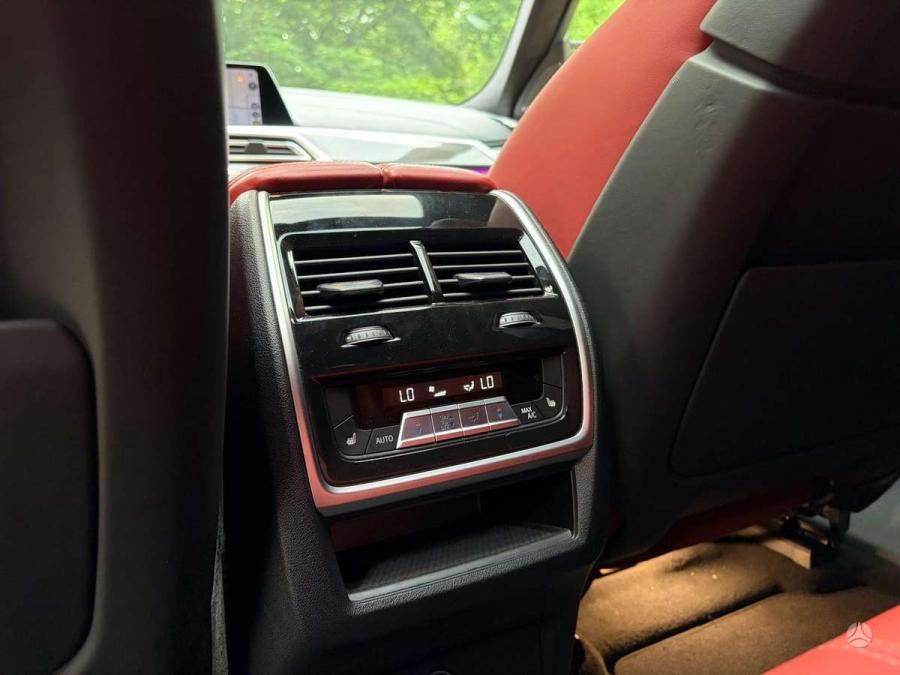 Zaļš BMW X6 M 2022 Viļņa, ar dzinēja tilpumu 4.40 L un nobraukumu 51 tūkst. km par 73999 €, foto 15 vietnē AUTOMOTO.COM.LV