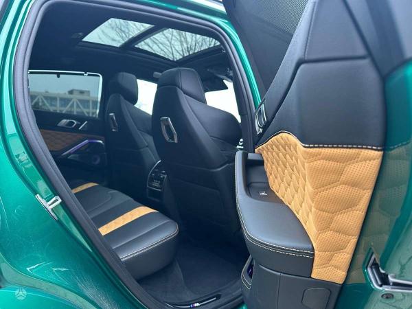 Zaļš BMW X6 M 2025 Klaipėda, ar dzinēja tilpumu 4.40 L un nobraukumu 14 tūkst. km par 115000 €, foto 4 vietnē AUTOMOTO.COM.LV