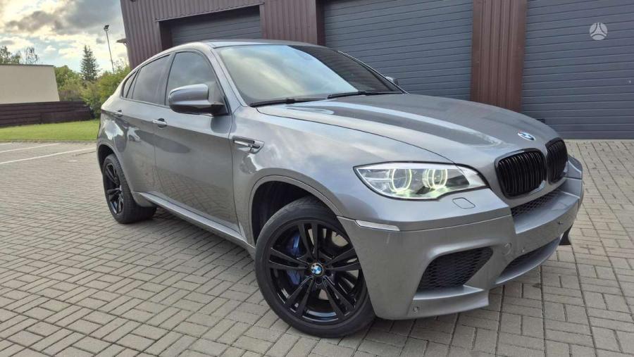 Grey BMW X6 M 2014 in Kaisiadorys, with an engine capacity of 4.40 L and mileage of 116 thousand km for 20950 €, photo 1 on AUTOMOTO.COM.LV