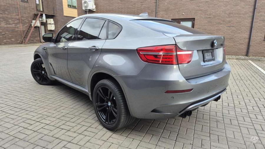 Grey BMW X6 M 2014 in Kaisiadorys, with an engine capacity of 4.40 L and mileage of 116 thousand km for 20950 €, photo 4 on AUTOMOTO.COM.LV
