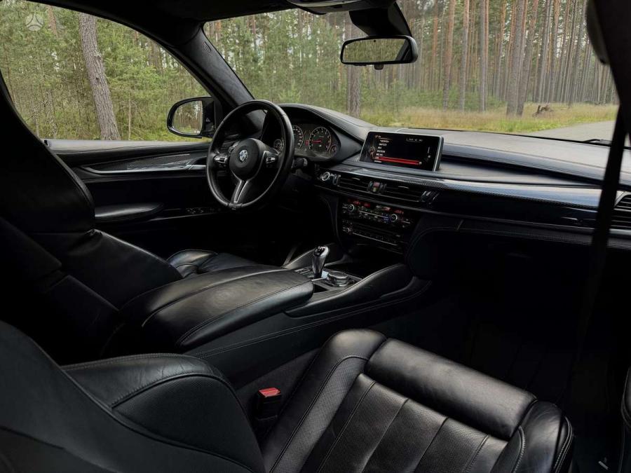 Grey BMW X6 M 2015 in Riga, with an engine capacity of 4.40 L and mileage of 180 thousand km for 28000 €, photo 17 on AUTOMOTO.COM.LV