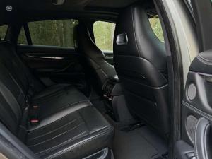 Grey BMW X6 M 2015 in Riga, with an engine capacity of 4.40 L and mileage of 180 thousand km for 28000 €, photo 19 on AUTOMOTO.COM.LV