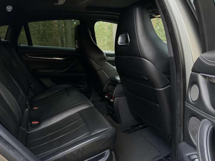 Grey BMW X6 M 2015 in Riga, with an engine capacity of 4.40 L and mileage of 180 thousand km for 28000 €, photo 19 on AUTOMOTO.COM.LV