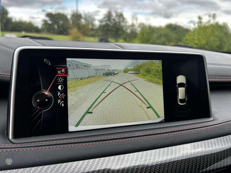 Pelēks BMW X6 M 2016 Panevēža, ar dzinēja tilpumu 4.40 L un nobraukumu 220 tūkst. km par 17200 €, foto 20 vietnē AUTOMOTO.COM.LV