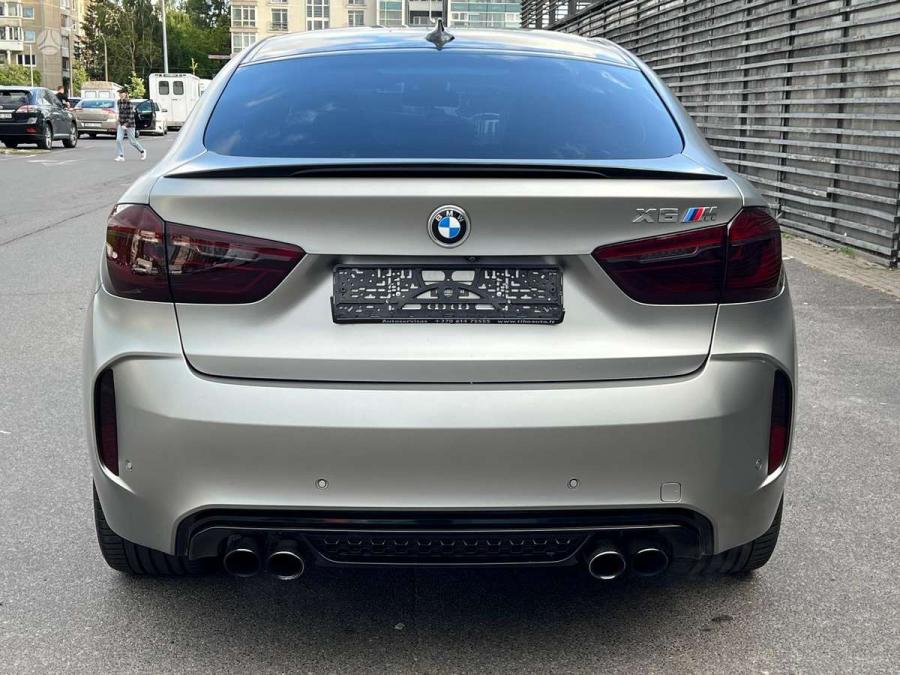 Grey BMW X6 M 2017 in Vilnius, with an engine capacity of 4.40 L and mileage of 68 thousand km for 34000 €, photo 10 on AUTOMOTO.COM.LV