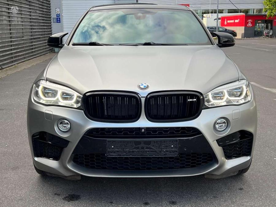 Grey BMW X6 M 2017 in Vilnius, with an engine capacity of 4.40 L and mileage of 68 thousand km for 34000 €, photo 11 on AUTOMOTO.COM.LV