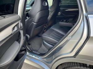 Grey BMW X6 M 2017 in Vilnius, with an engine capacity of 4.40 L and mileage of 68 thousand km for 34000 €, photo 17 on AUTOMOTO.COM.LV