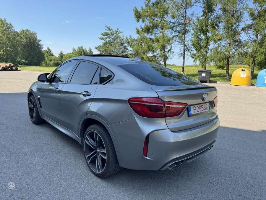 Grey BMW X6 M 2017 in Alytus, with an engine capacity of 4.40 L and mileage of 136 thousand km for 24700 €, photo 4 on AUTOMOTO.COM.LV