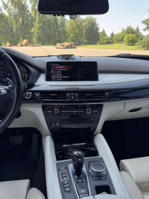 Grey BMW X6 M 2017 in Alytus, with an engine capacity of 4.40 L and mileage of 136 thousand km for 24700 €, photo 14 on AUTOMOTO.COM.LV