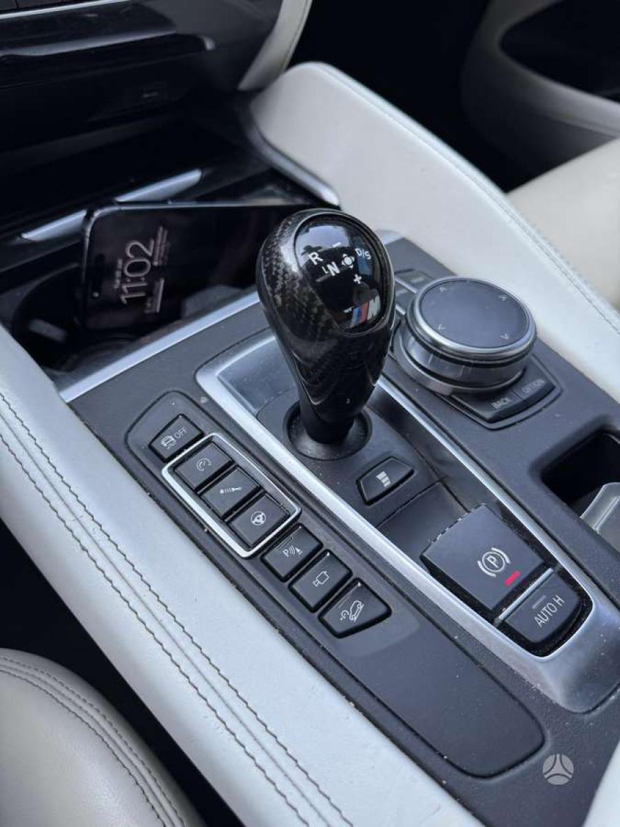 Grey BMW X6 M 2017 in Alytus, with an engine capacity of 4.40 L and mileage of 136 thousand km for 24700 €, photo 16 on AUTOMOTO.COM.LV