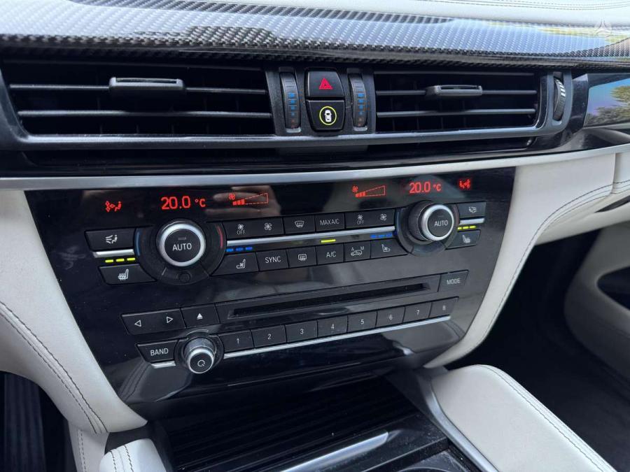Grey BMW X6 M 2017 in Alytus, with an engine capacity of 4.40 L and mileage of 136 thousand km for 24700 €, photo 21 on AUTOMOTO.COM.LV
