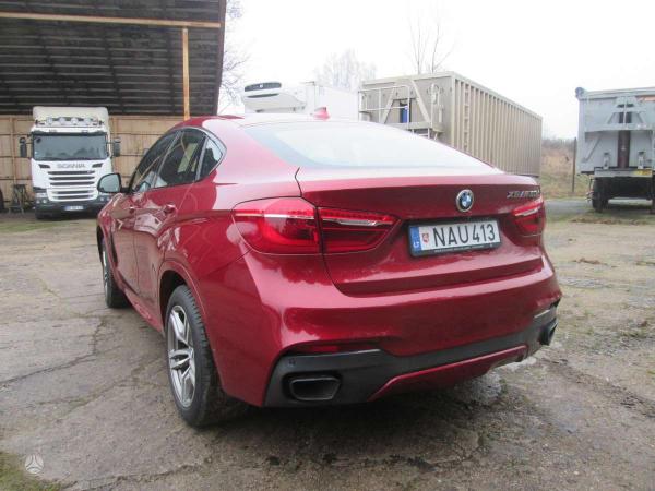 Red BMW X6 M 2015 in Taurage, with an engine capacity of 2.99 L and mileage of 240 thousand km for 29500 €, photo 3 on AUTOMOTO.COM.LV