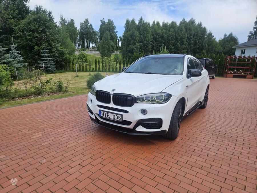 Balts BMW X6 M 2015 Elektrėnai, ar dzinēja tilpumu 2.99 L un nobraukumu 396 tūkst. km par 22499 €, foto 1 vietnē AUTOMOTO.COM.LV