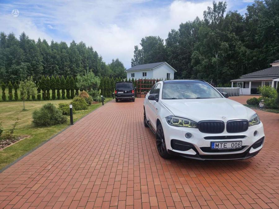 Balts BMW X6 M 2015 Elektrėnai, ar dzinēja tilpumu 2.99 L un nobraukumu 396 tūkst. km par 22499 €, foto 4 vietnē AUTOMOTO.COM.LV