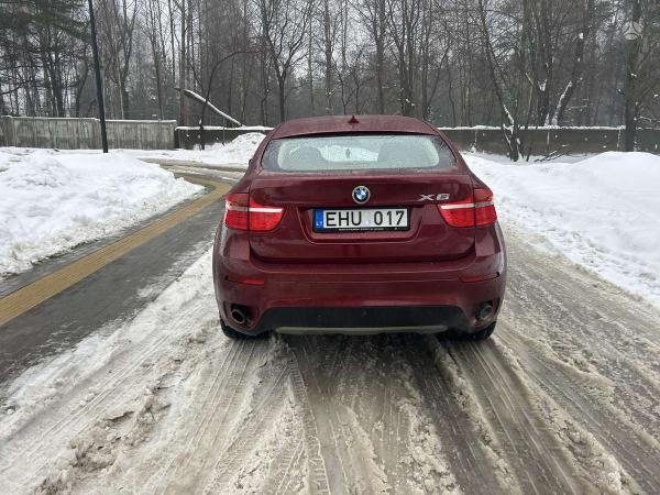 Red BMW X6 2009 in Vilnius, with an engine capacity of 2.99 L and mileage of 278 thousand km for 10300 €, photo 7 on AUTOMOTO.COM.LV