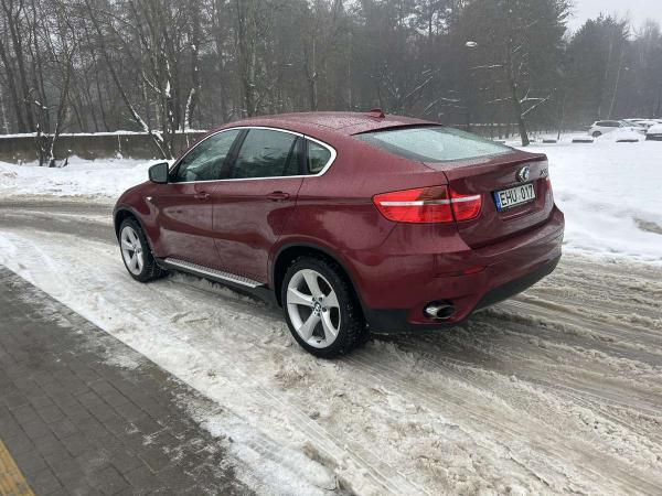 Red BMW X6 2009 in Vilnius, with an engine capacity of 2.99 L and mileage of 278 thousand km for 10300 €, photo 8 on AUTOMOTO.COM.LV