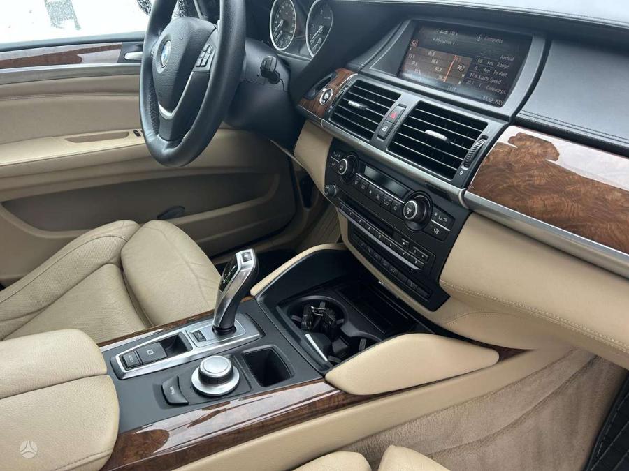 Sarkans BMW X6 2009 Viļņa, ar dzinēja tilpumu 2.99 L un nobraukumu 278 tūkst. km par 10300 €, foto 20 vietnē AUTOMOTO.COM.LV