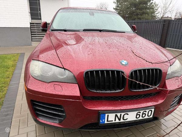 Red BMW X6 2010 in Klaipeda, with an engine capacity of 2.98 L and mileage of 210 thousand km for 9500 €, photo 4 on AUTOMOTO.COM.LV