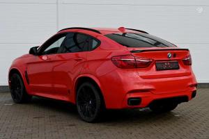 Red BMW X6 2015 in Kretinga, with an engine capacity of 2.98 L and mileage of 128 thousand km for 28999 €, photo 10 on AUTOMOTO.COM.LV