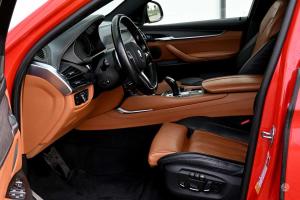 Red BMW X6 2015 in Kretinga, with an engine capacity of 2.98 L and mileage of 128 thousand km for 28999 €, photo 17 on AUTOMOTO.COM.LV