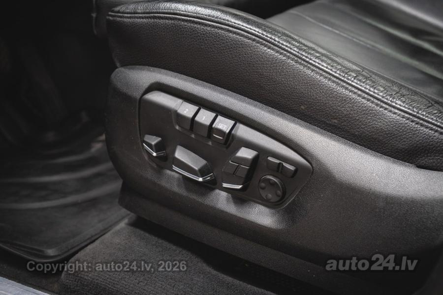 Red BMW X6 2015 in Tartu, with an engine capacity of 3.00 L and mileage of 209 thousand km for 23000 €, photo 8 on AUTOMOTO.COM.LV