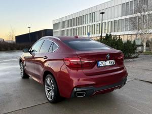 Red BMW X6 2017 in Vilnius, with an engine capacity of 2.99 L and mileage of 191 thousand km for 22900 €, photo 6 on AUTOMOTO.COM.LV