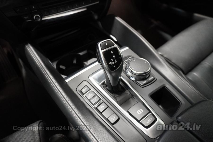 Sarkans BMW X6 2018 Tallina, ar dzinēja tilpumu 3.00 L un nobraukumu 149 tūkst. km par 28500 €, foto 21 vietnē AUTOMOTO.COM.LV