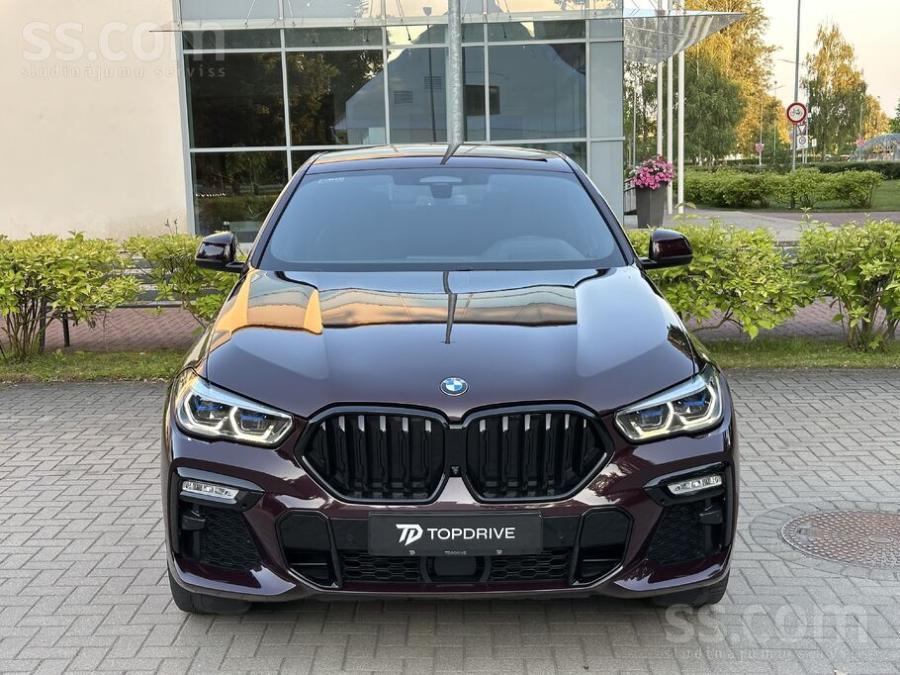 Red BMW X6 2020 in Jelgava, with an engine capacity of 3.00 L and mileage of 118 thousand km for 53500 €, photo 3 on AUTOMOTO.COM.LV