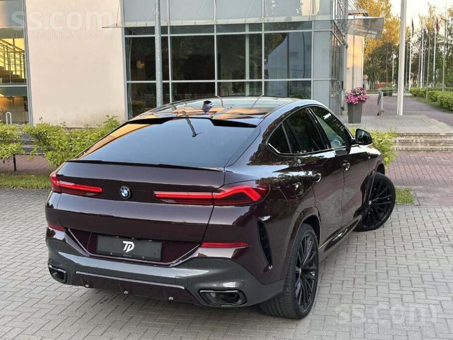 Red BMW X6 2020 in Jelgava, with an engine capacity of 3.00 L and mileage of 118 thousand km for 53500 €, photo 7 on AUTOMOTO.COM.LV