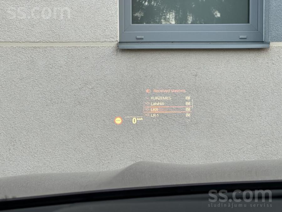 Red BMW X6 2020 in Jelgava, with an engine capacity of 3.00 L and mileage of 118 thousand km for 53500 €, photo 25 on AUTOMOTO.COM.LV