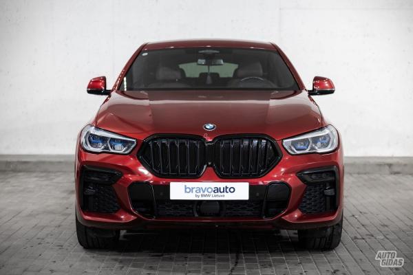 Sarkans BMW X6 2023 Viļņa, ar dzinēja tilpumu 3.00 L un nobraukumu 67 tūkst. km par 59771 €, foto 4 vietnē AUTOMOTO.COM.LV